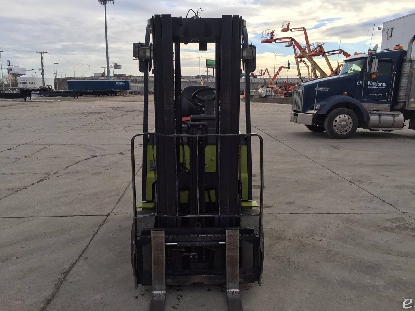 2011 Electric Clark ECX25 Electric 4 Wheel Sit Down