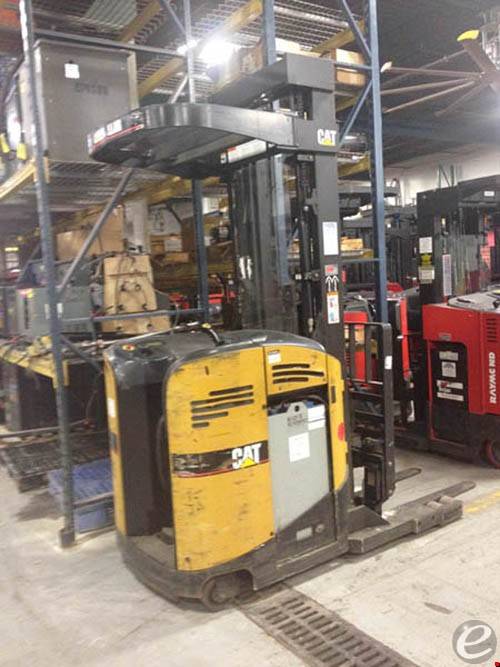 2007 Electric Cat NR4000 Electric Narrow Aisle Single Reach