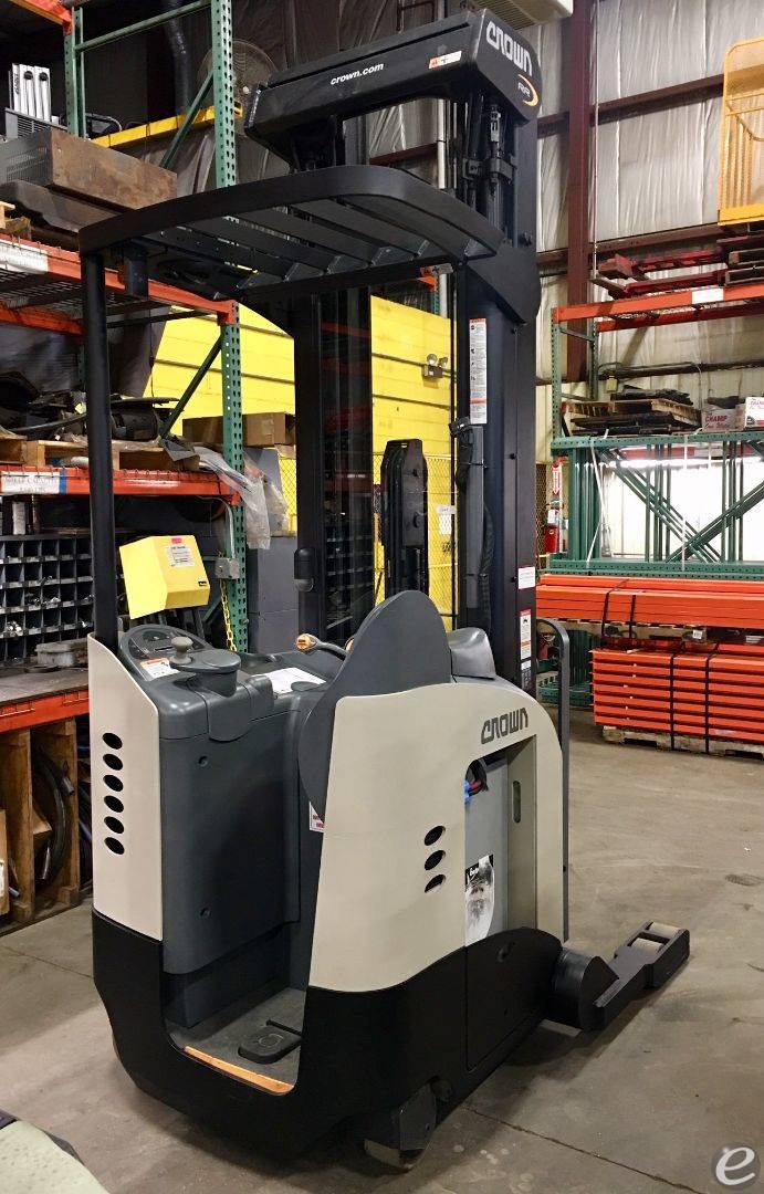 2009 Electric Crown Electric Narrow Aisle Single Reach | Eliftruck
