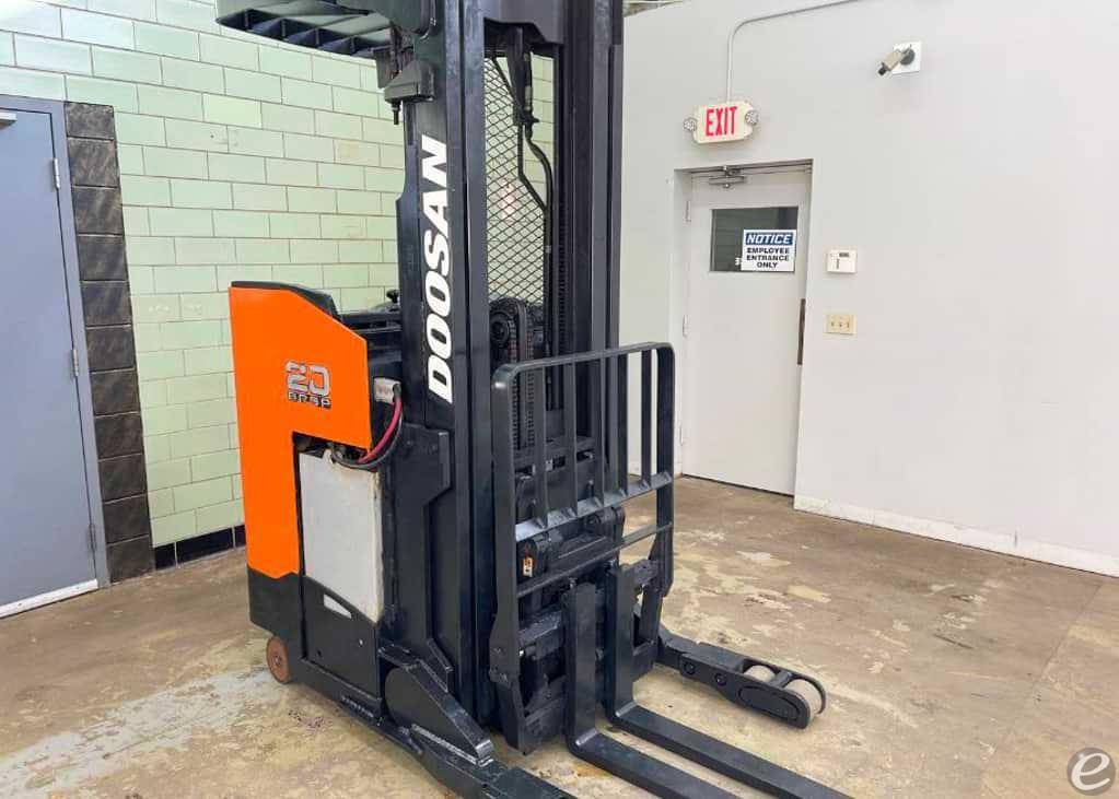 2015 Electric Doosan BR20SP-7 Electric Narrow Aisle Single Reach