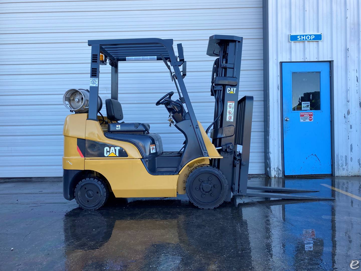 LP Gas Cat 2C5000 Cushion Tire 4 Wheel Sit Down (Indoor Warehouse)