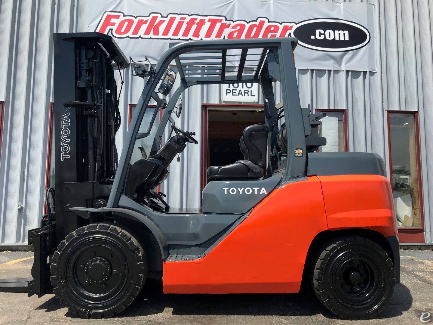 2014 LP Gas Toyota 8FG40U Pneumatic Tire 4 Wheel Sit Down