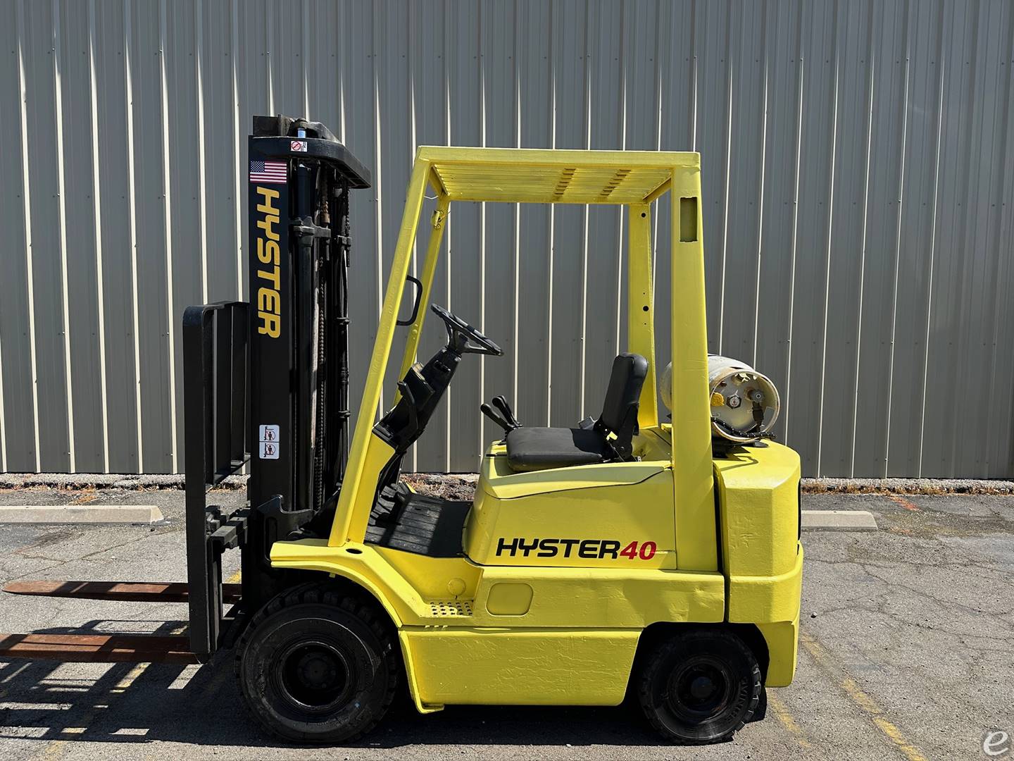 LP Gas Hyster H40XMS Pneumatic Tire 4 Wheel Sit Down