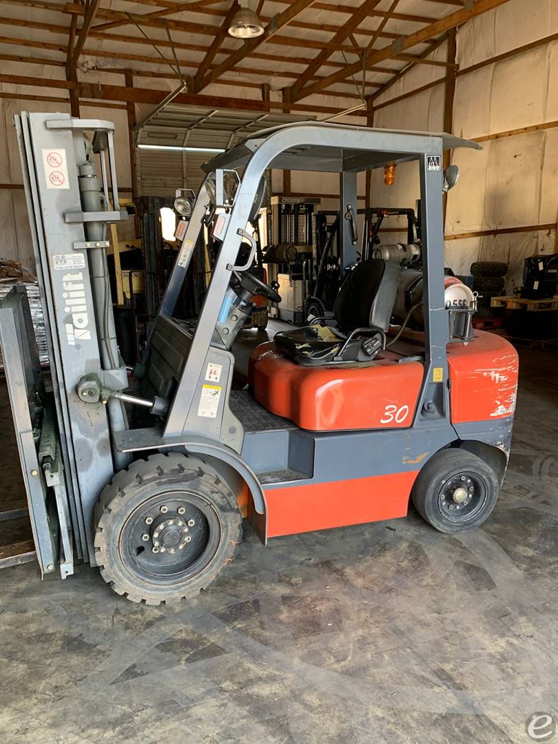 2011 LP Gas Tailift FG30 Pneumatic Tire 4 Wheel Sit Down