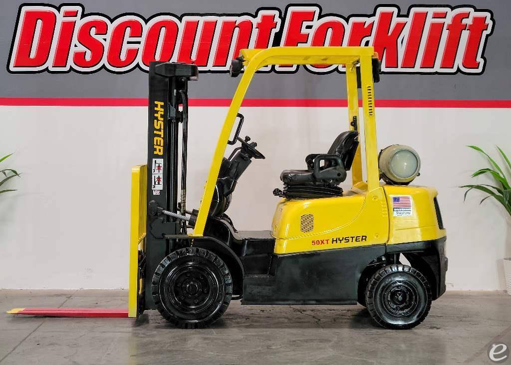 2019 LP Gas Hyster Pneumatic Tire 4 Wheel Sit Down | Eliftruck