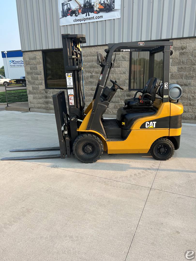 2006 LP Gas Cat P3500 Pneumatic Tire 4 Wheel Sit Down