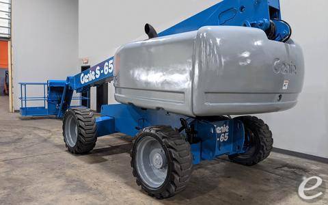 2010 Diesel Genie S65 Articulated Boom