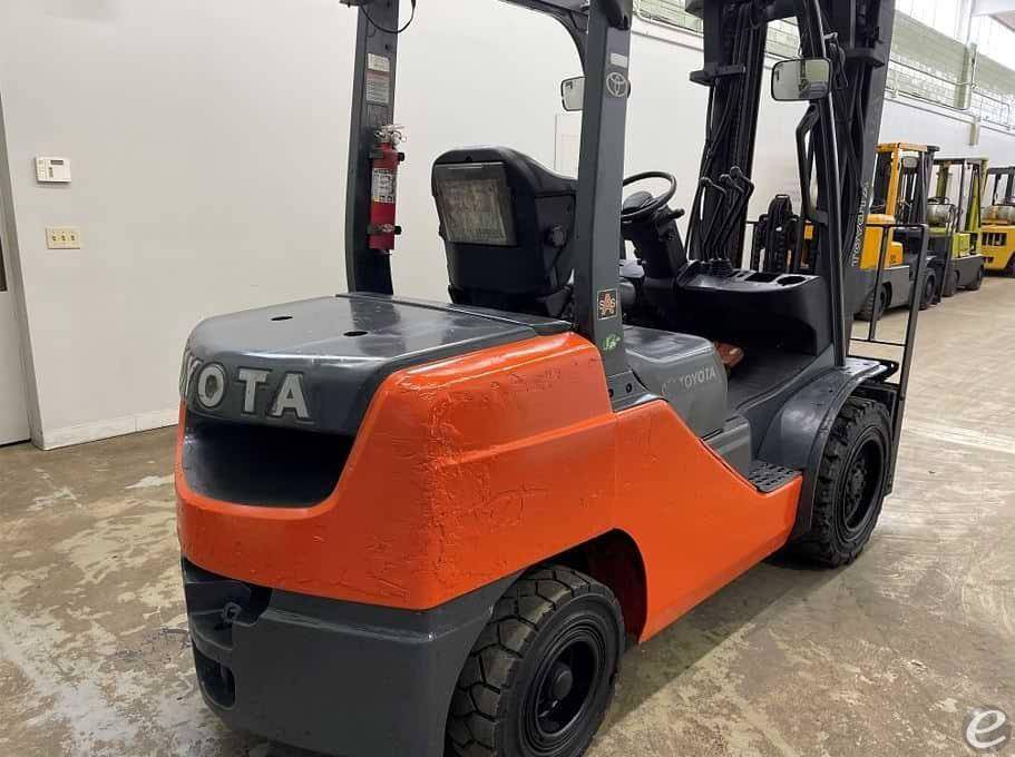 2007 Diesel Toyota 8FDU32 Pneumatic Tire 4 Wheel Sit Down