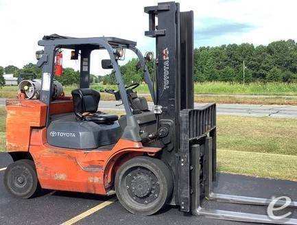 2012 LP Gas Toyota 7FGCU55 Cushion Tire 4 Wheel Sit Down (Indoor Warehouse)