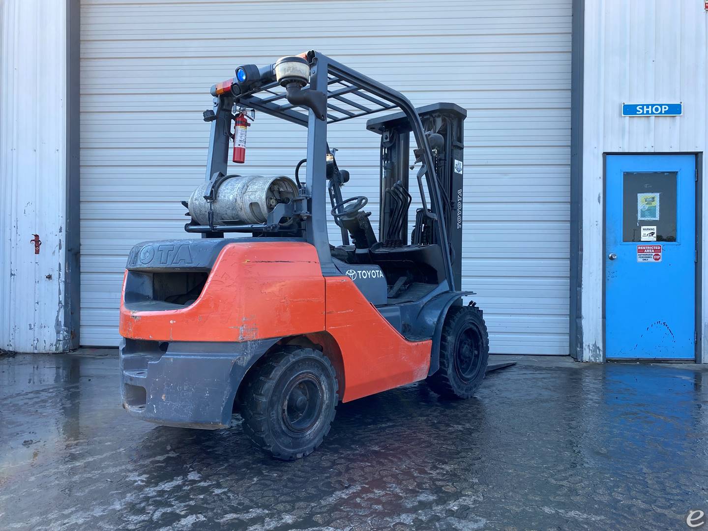 LP Gas Toyota 8FGU30 Pneumatic Tire 4 Wheel Sit Down