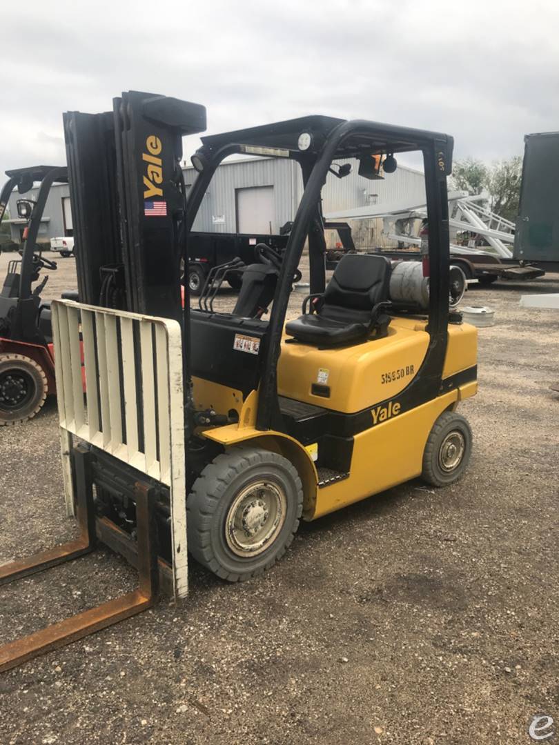 2013 LP Gas Yale GLP050 Pneumatic Tire 4 Wheel Sit Down