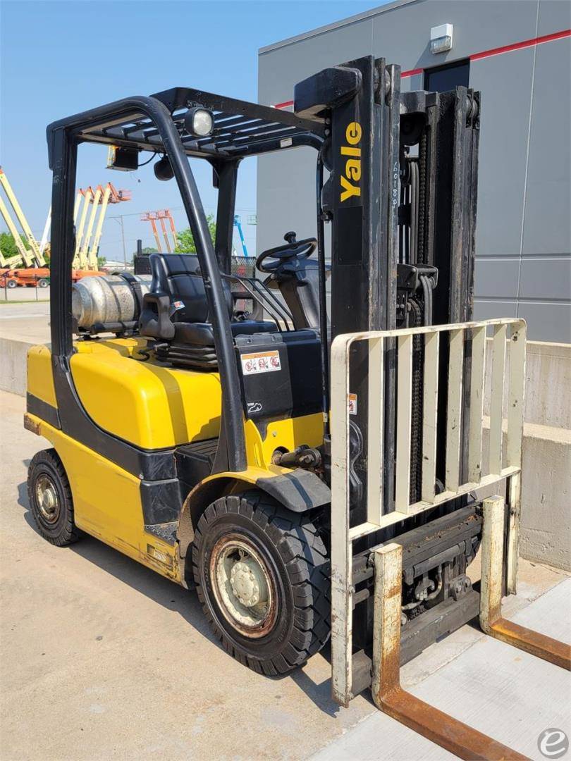 2016 LP Gas Yale GLP050VX Pneumatic Tire 4 Wheel Sit Down