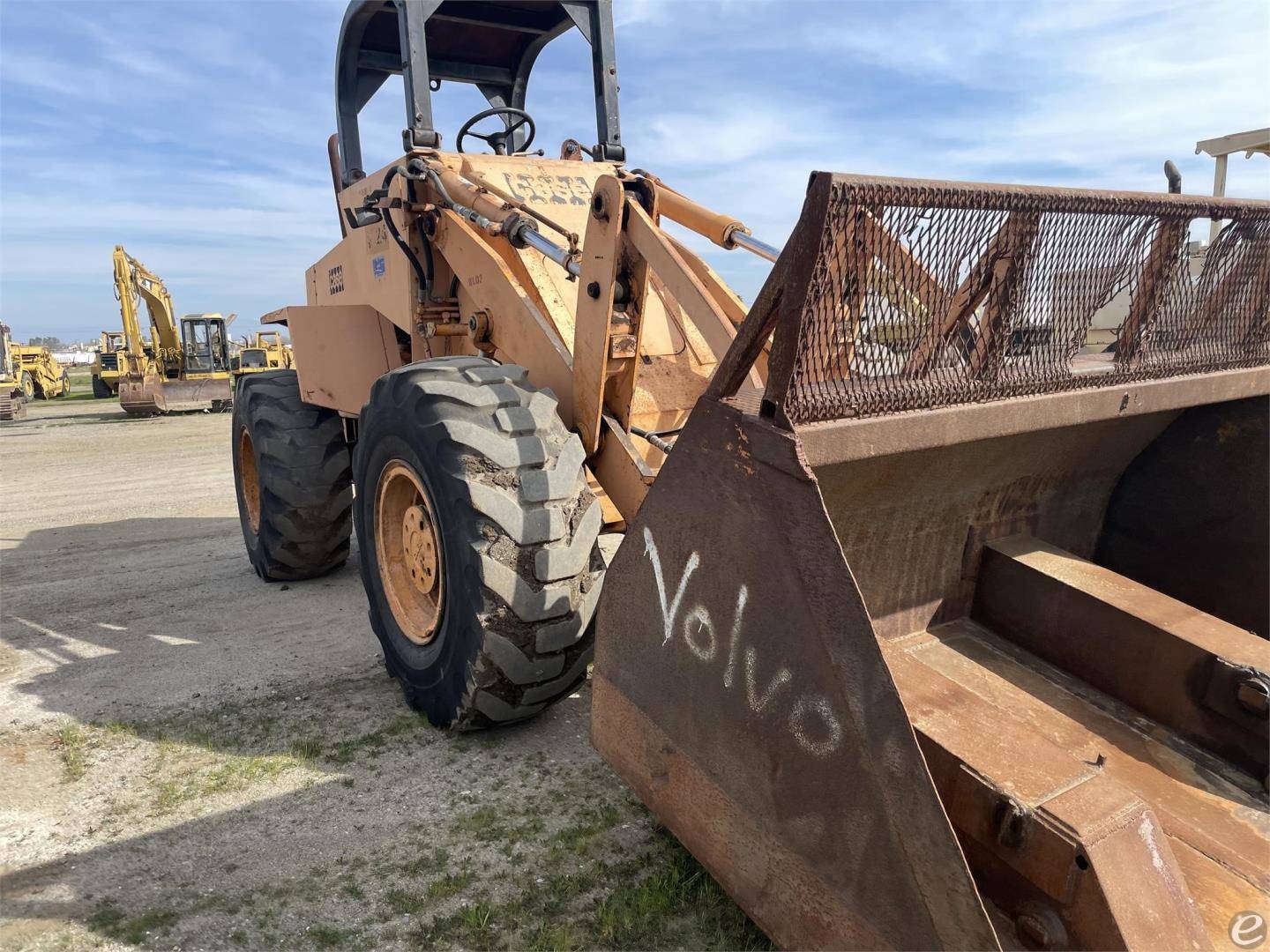 Case W24 Earth Moving and Construction