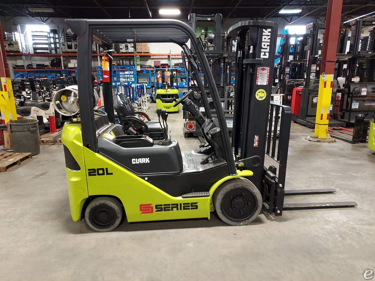 2019 LP Gas Clark Sit Down Rider S20C - 123Forklift