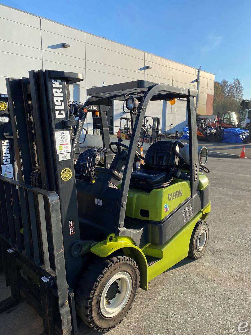 2014 Clark C25 Pneumatic Tire 4 Wheel Sit Down