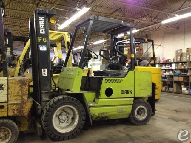 1989 LP Gas Clark Pneumatic Tire 4 Wheel Sit Down | Eliftruck