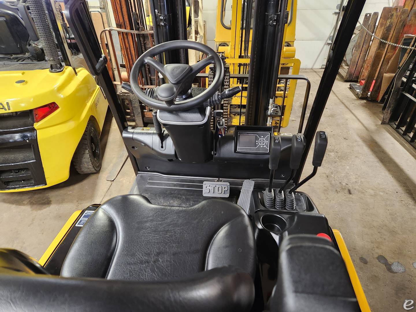 2022 Electric Hyundai 25BC-9 Electric 4 Wheel Sit Down