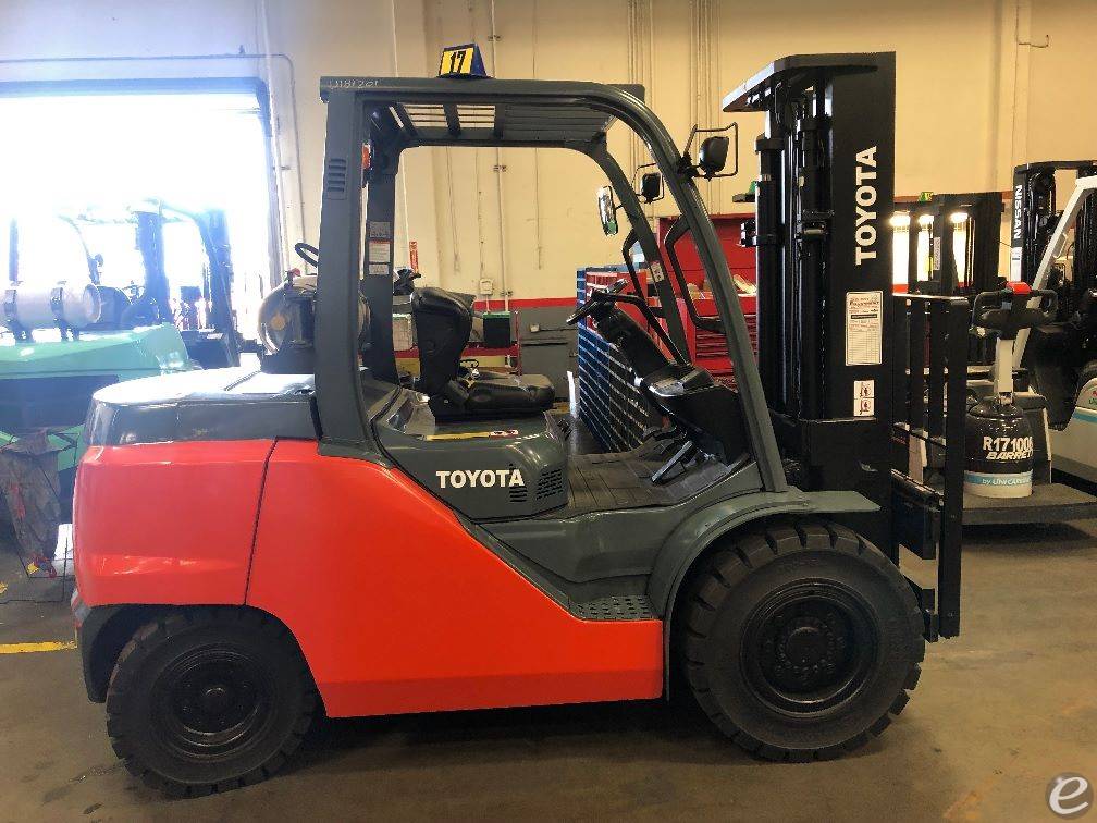 2014 LP Gas Toyota 8FG45U Pneumatic Tire 4 Wheel Sit Down