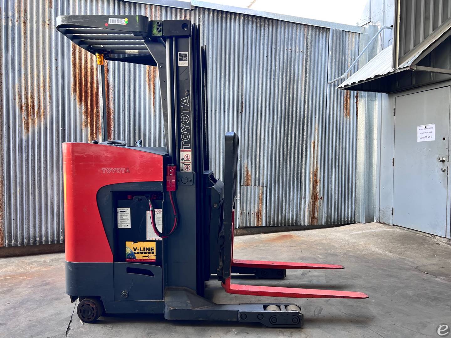 2013 Electric Toyota 8BRU18 Electric Narrow Aisle Single Reach