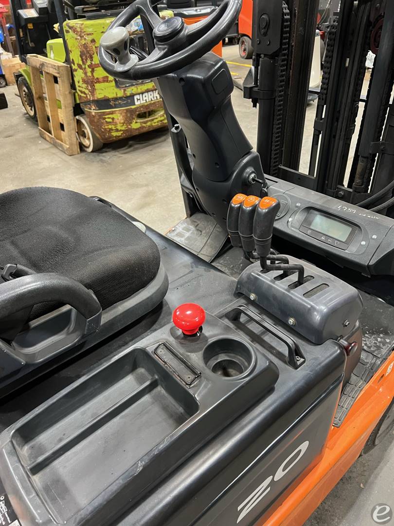 2011 Electric Doosan B20T-5 Electric 3 Wheel Sit Down