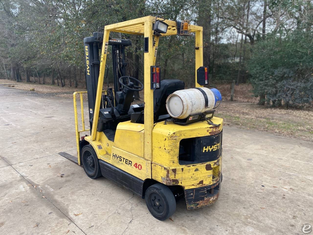 2002 LP Gas Hyster S40XM Cushion Tire 4 Wheel Sit Down (Indoor Warehouse)