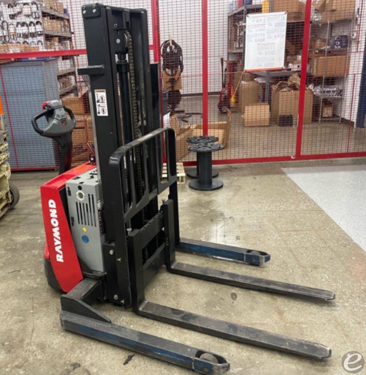 2012 Electric Raymond Electric Walkie Straddle Stacker | Eliftruck