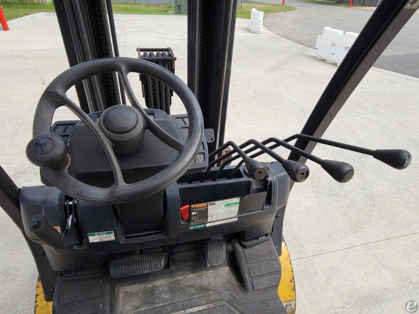 2015 LP Gas Yale GLP060VX Pneumatic Tire 4 Wheel Sit Down