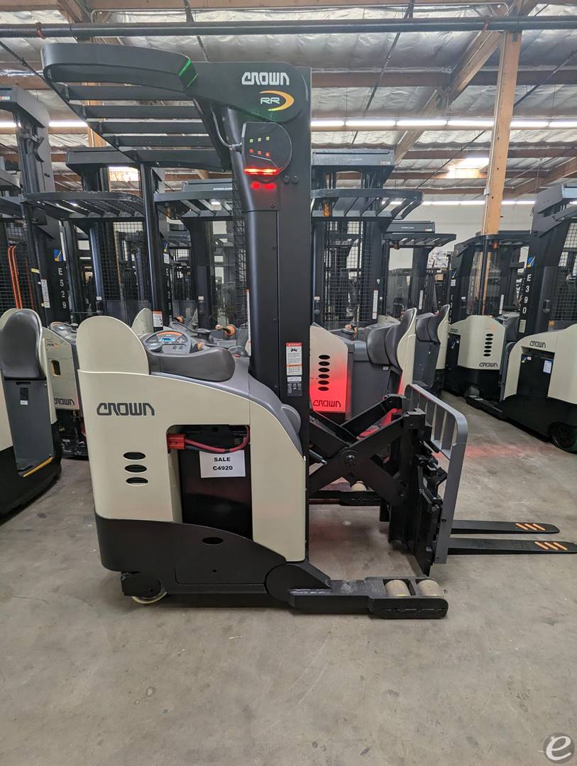 2012 Electric Crown RR5715-35 Electric Narrow Aisle Single Reach