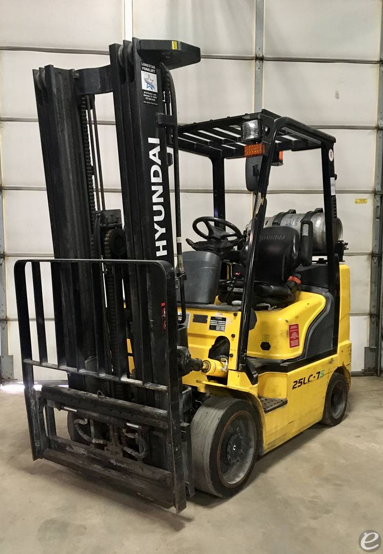 2018 LP Gas Hyundai 25LC-7A Cushion Tire 4 Wheel Sit Down (Indoor ...