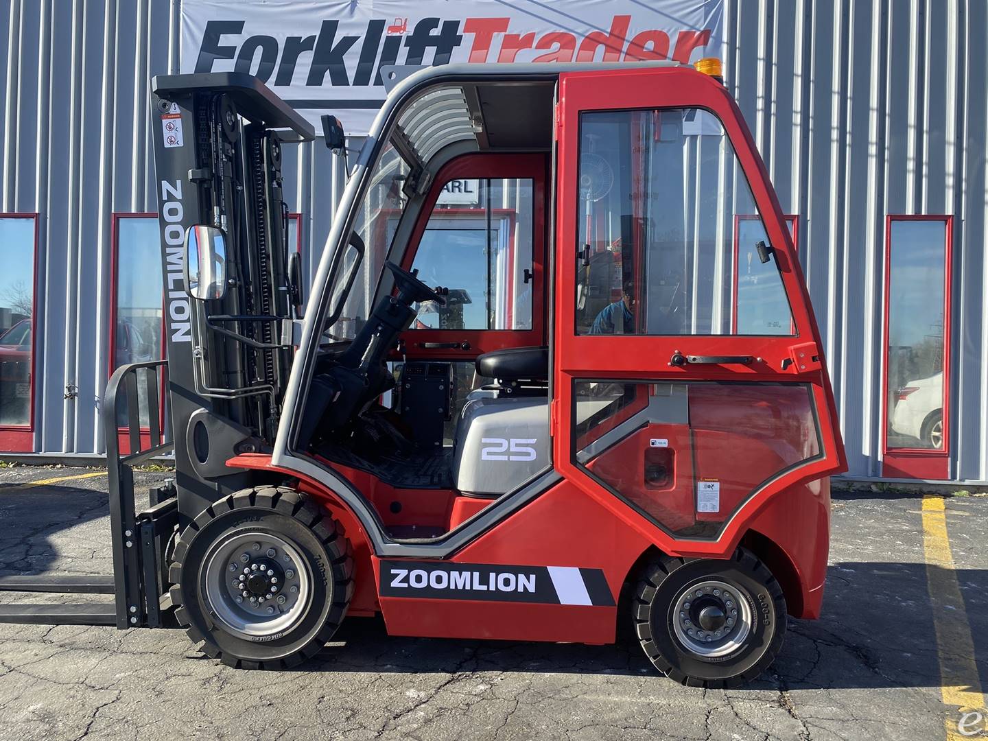 2022 Diesel Zoomlion FD25 Pneumatic Tire 4 Wheel Sit Down