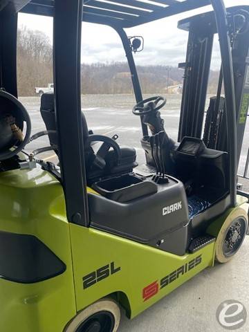 2023 LP Gas Clark S25CL Cushion Tire 4 Wheel Sit Down (Indoor Warehouse)