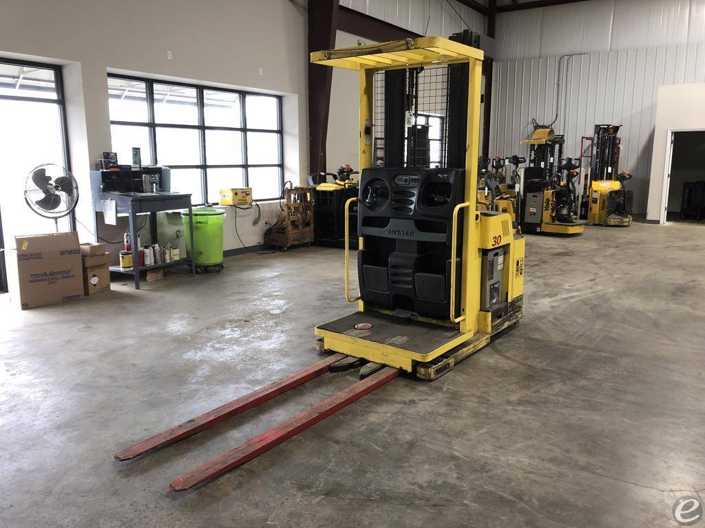 2015 Electric Hyster R30XMS3 Electric Order Picker