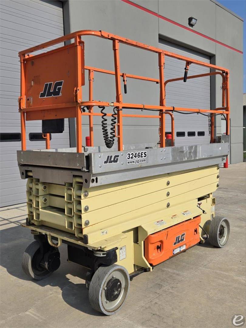 2015 Electric JLG Scissor Lifts 3246ES - 123Forklift