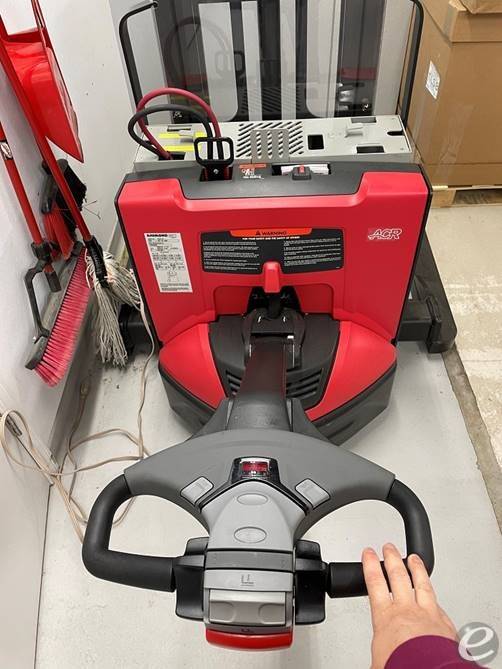 2018 Electric Raymond 6210-20 Electric Walkie Straddle Stacker