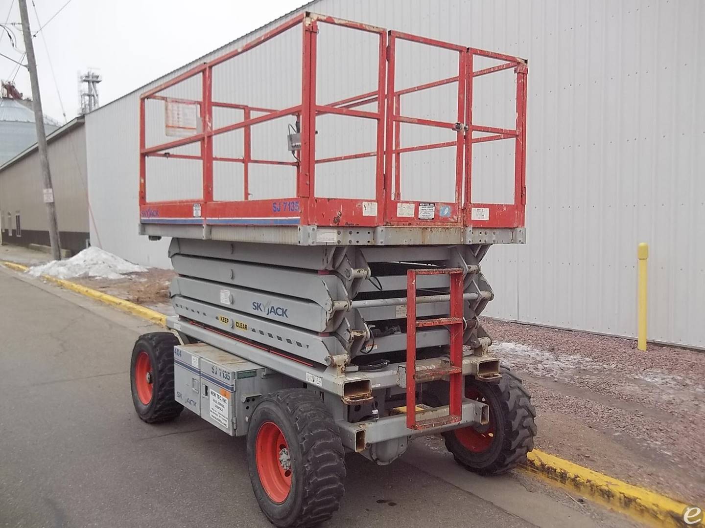 2006 Dual Fuel Skyjack SJ7135 Slab