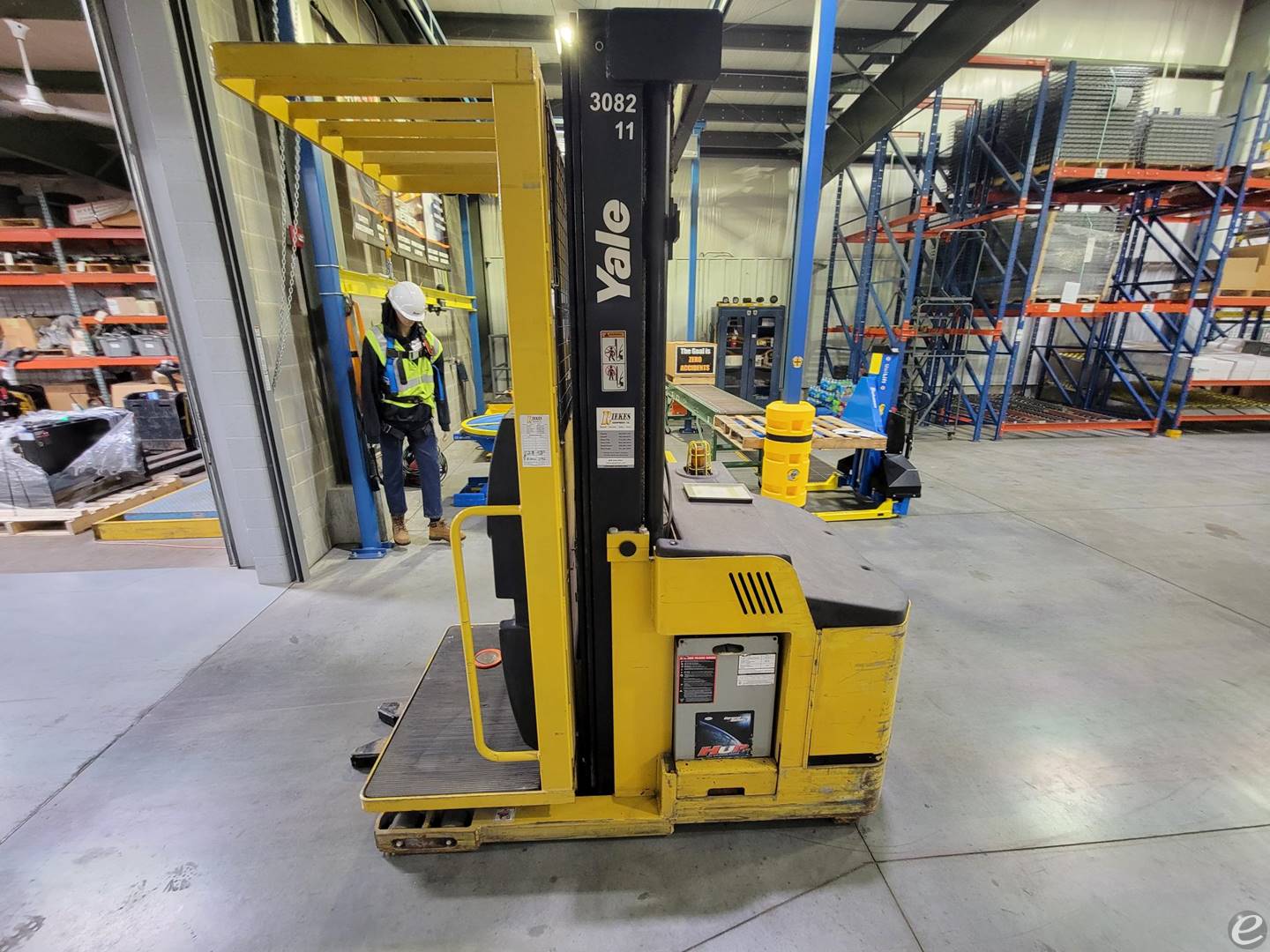 2015 Electric Yale OS030EFN24TE095 Electric Order Picker