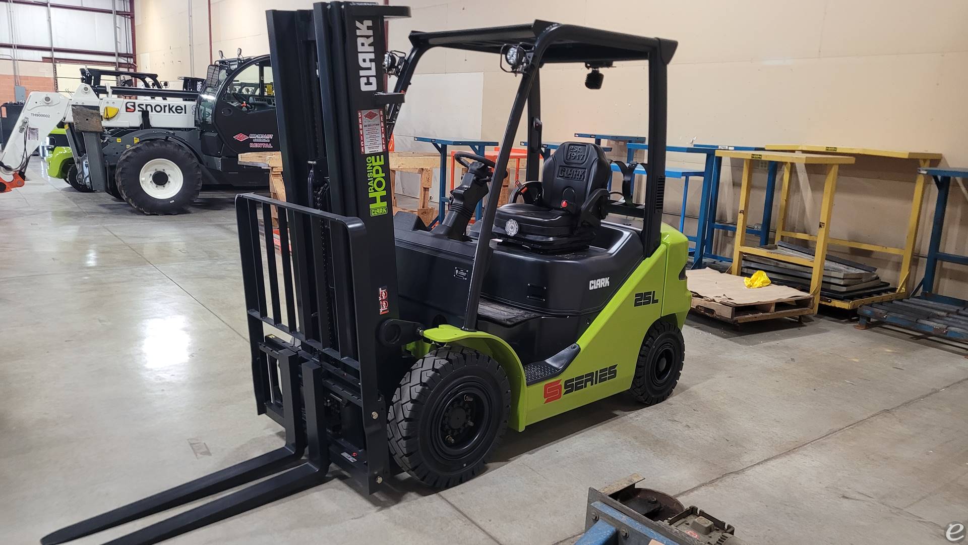 2024 LP Gas Clark Forklifts S25 - 123Forklift