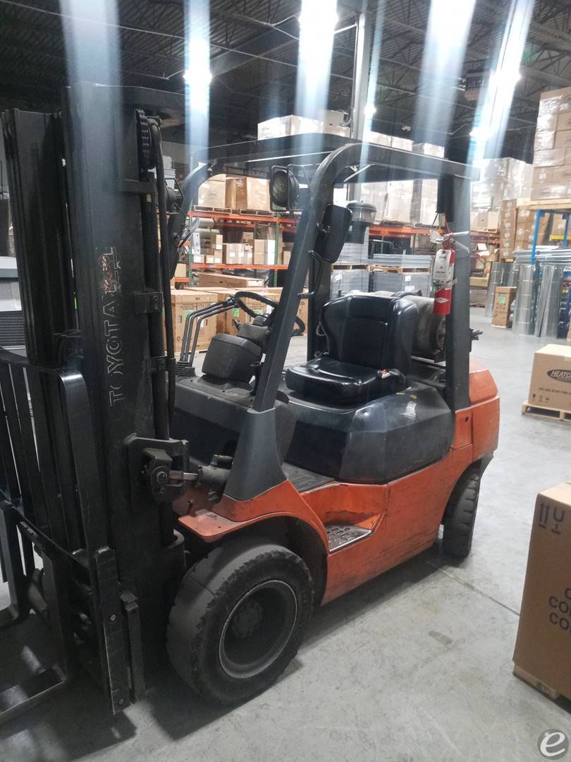 1999 LP Gas Toyota 7FGU25 Pneumatic Tire 4 Wheel Sit Down