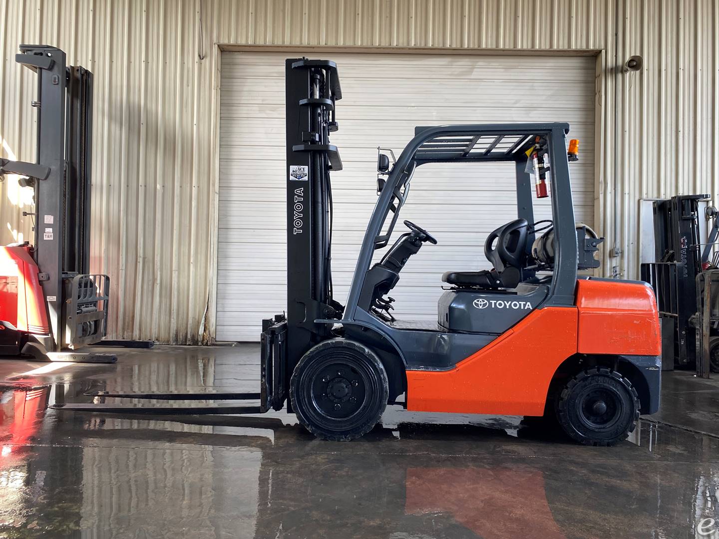 2015 LP Gas Toyota 8FGU30 Pneumatic Tire 4 Wheel Sit Down