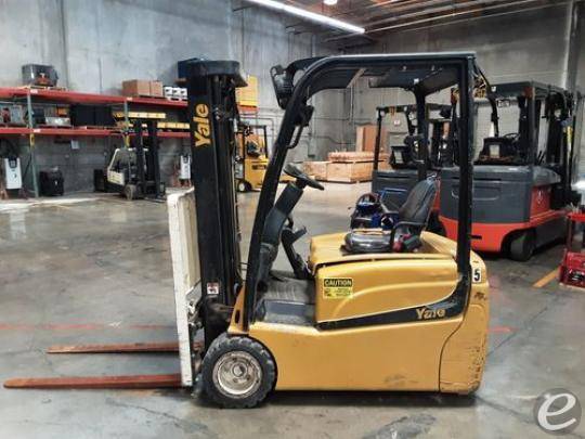 2017 Electric Yale ERP040 Electric 3 Wheel Sit Down