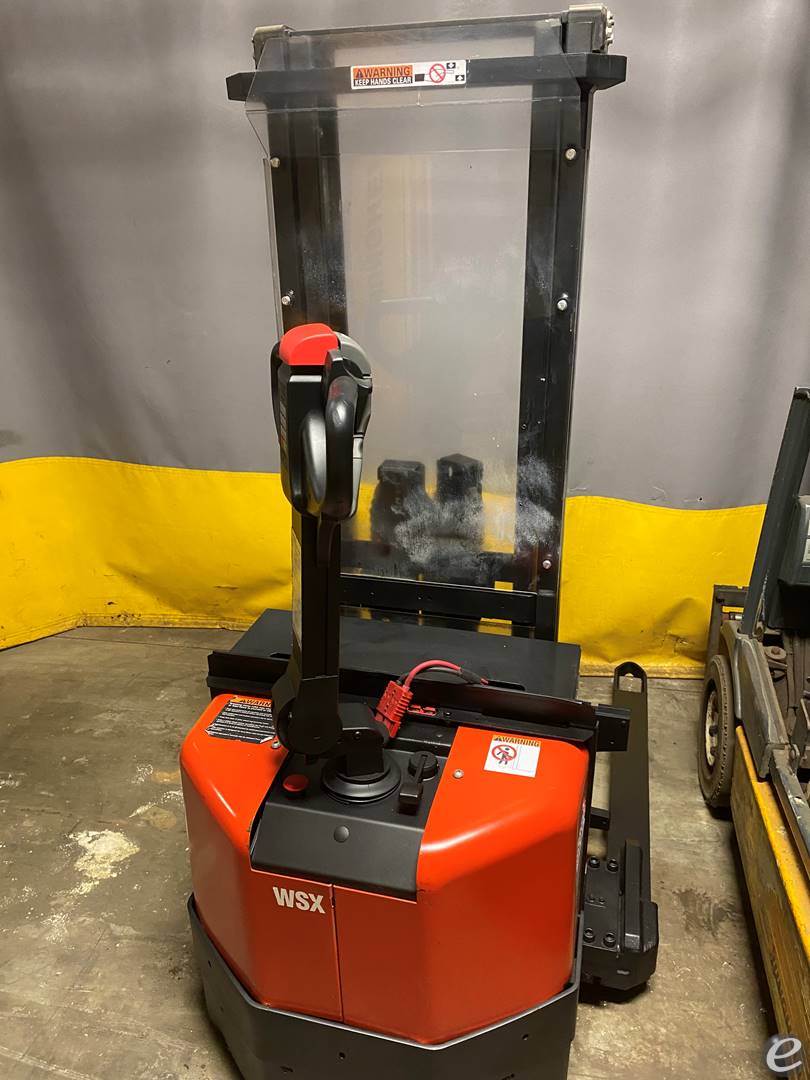 2006 Electric BT WSX20 Electric Walkie Straddle Stacker