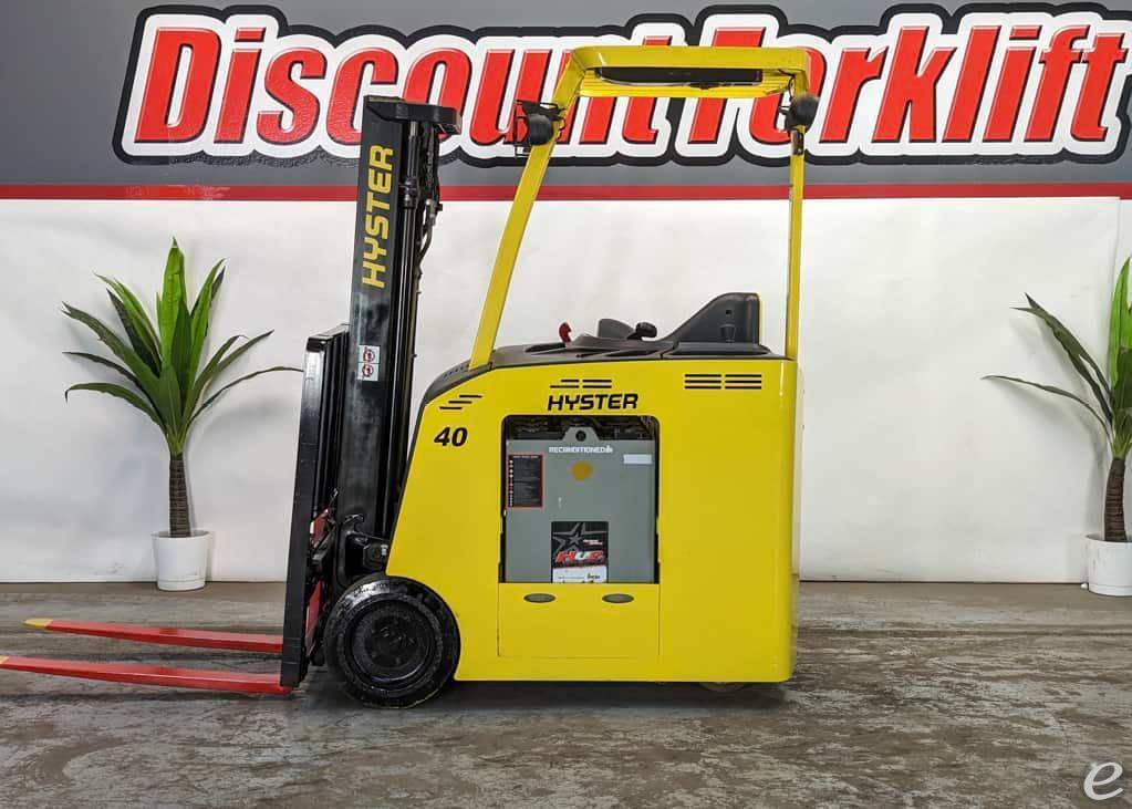 2014 Electric Hyster E40HSD Electric Walkie Counterbalanced Stacker