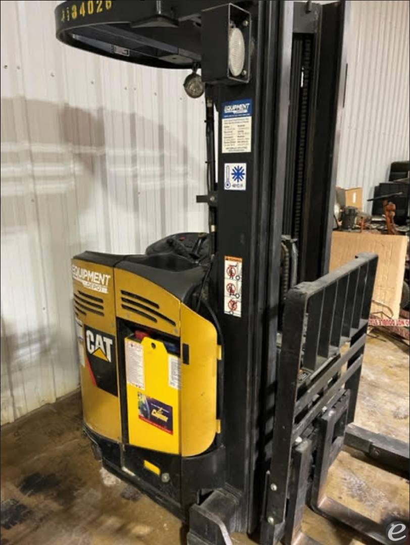 2008 Electric Cat Electric Narrow Aisle Single Reach | Eliftruck