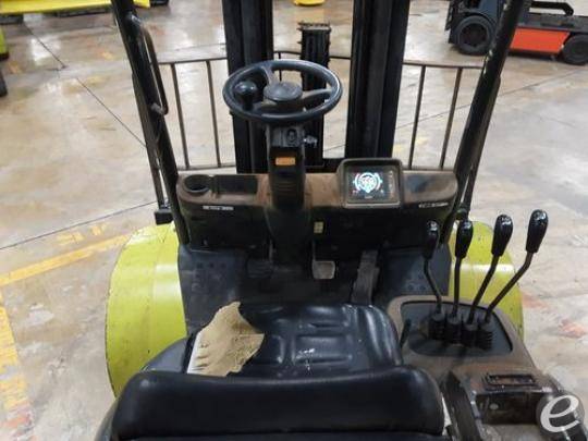 2019 Diesel Clark S30D Pneumatic Tire 4 Wheel Sit Down