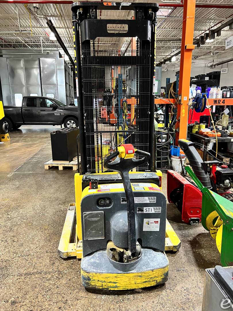 2007 Electric Hyster W25ZA Electric Walkie Straddle Stacker