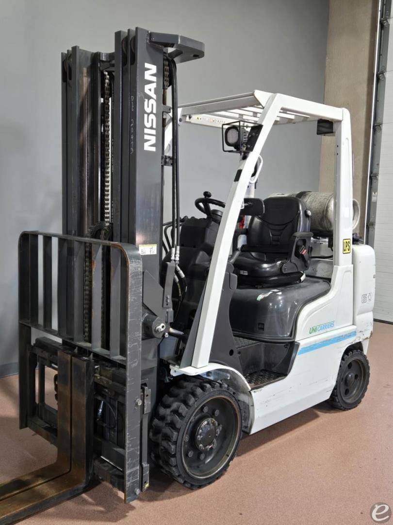 2015 LP Gas Unicarriers Sit Down Rider CF60 - 123Forklift