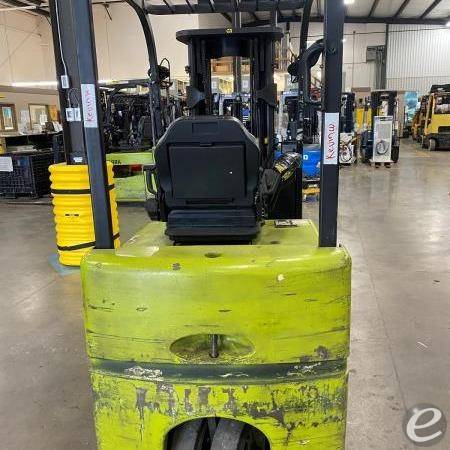 2017 Electric Clark TMX25 Electric 3 Wheel Sit Down