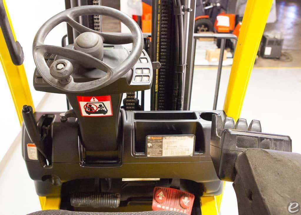 2014 LP Gas Hyster S35FT Cushion Tire 4 Wheel Sit Down (Indoor Warehouse)