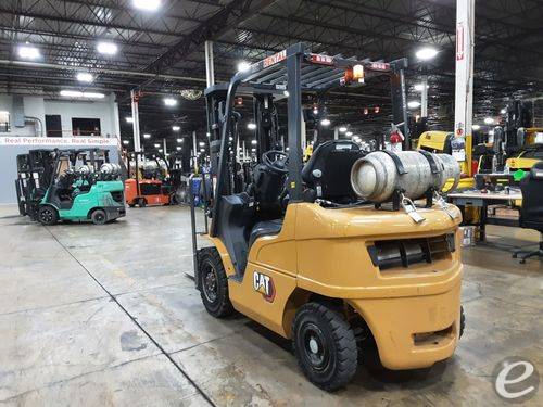 2022 LP Gas Cat GP25N Pneumatic Tire 4 Wheel Sit Down