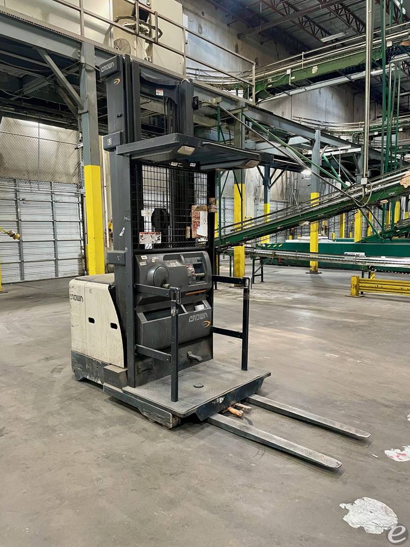 2014 Electric Crown SP3520-30 Electric Order Picker